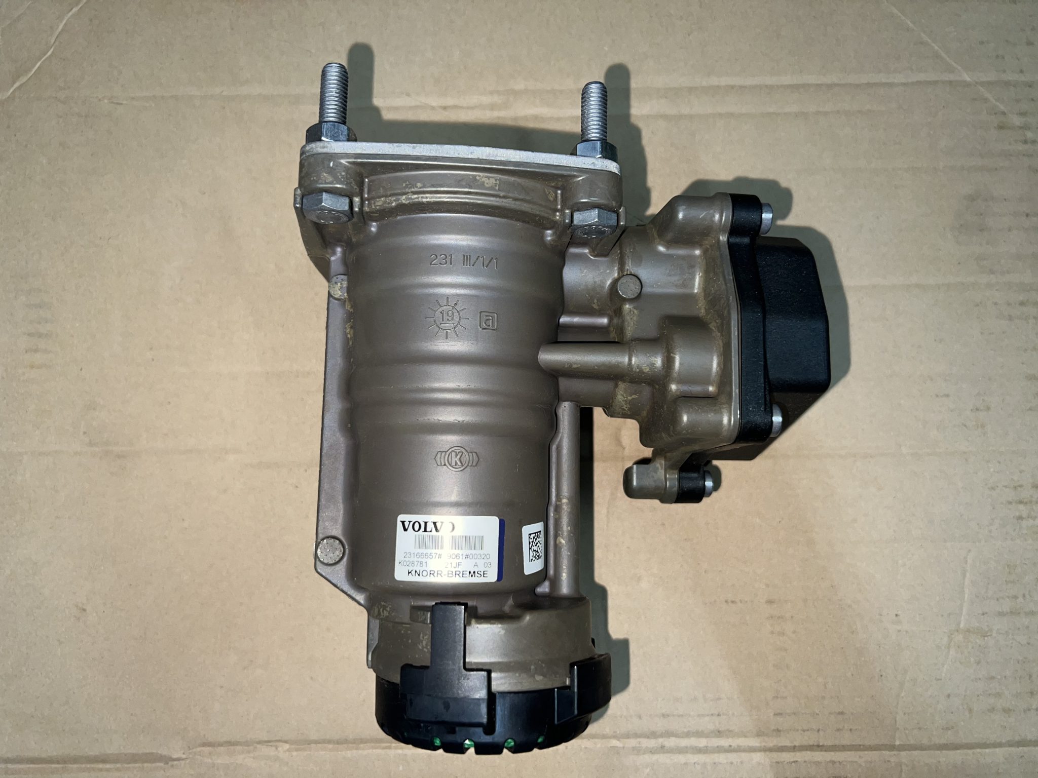 23166657 FM4 EBS TRAILER CONTROL VALVE 7 PIN GENUINE | Grand Auto Parts ...