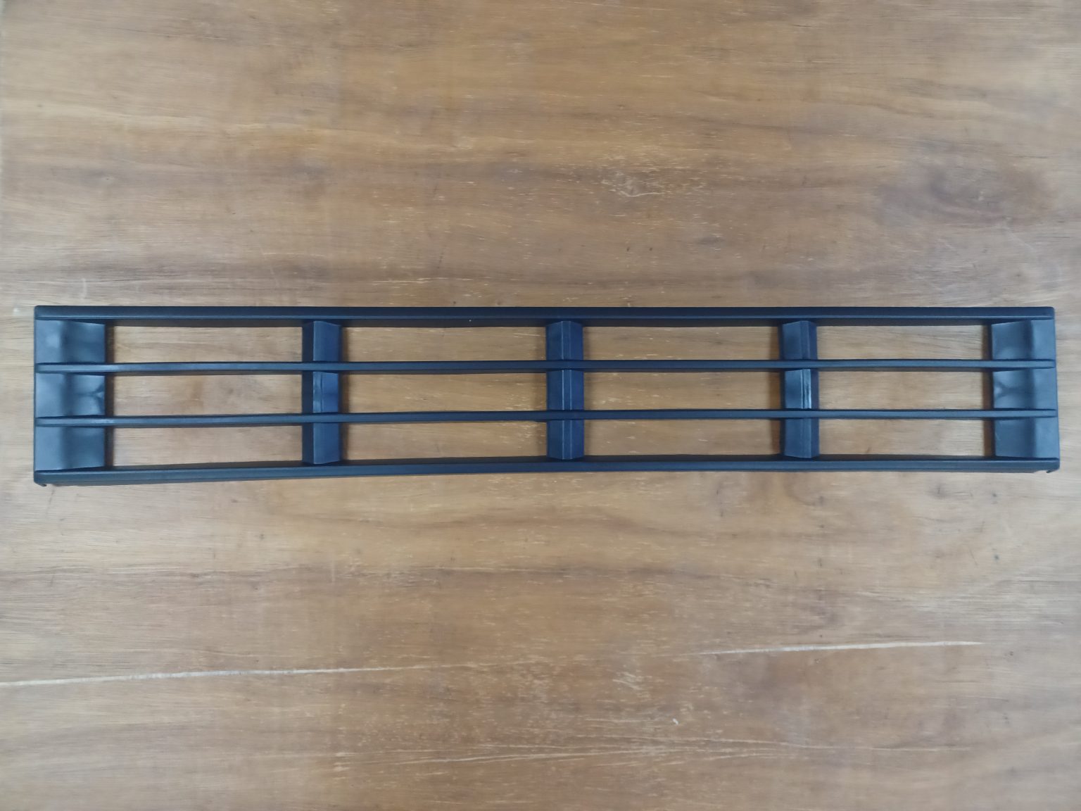 82063513 VOLVO FM13 FRONT UPPER MIDDLE GRILLE GARNISH | Grand Auto ...
